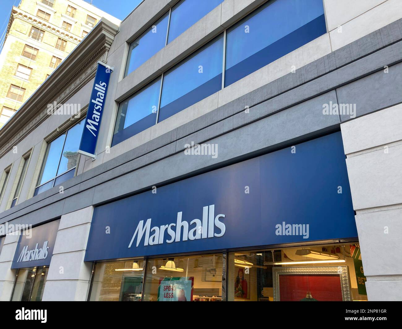 Photo by: STRF/STAR MAX/IPx 2020 11/29/20 A Marshalls Store on the UWS ...