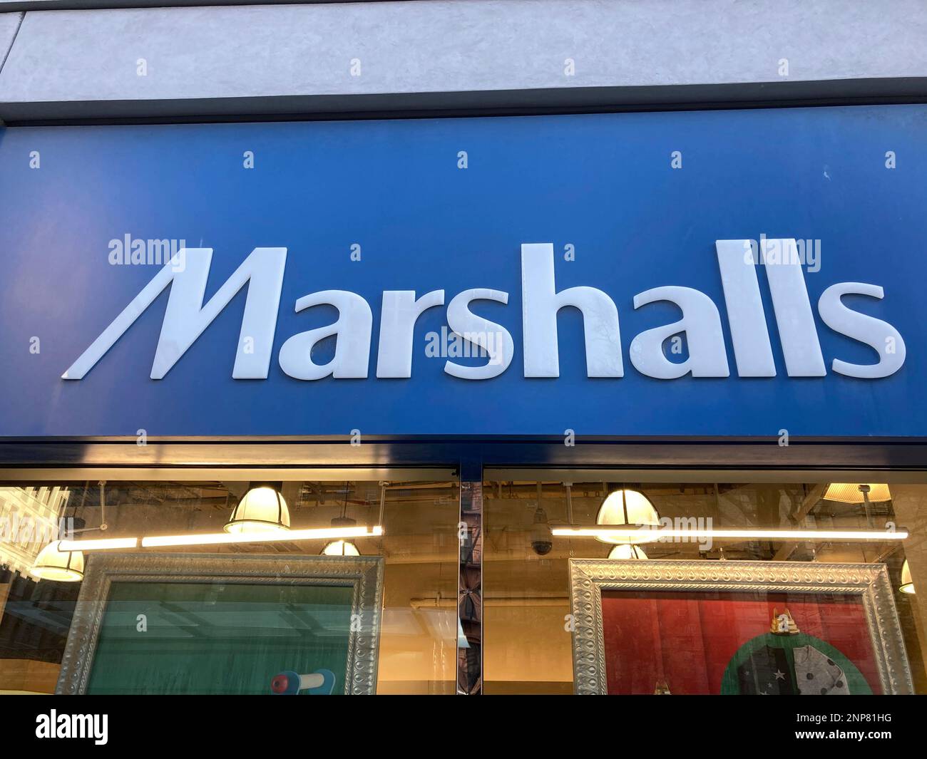 Photo by: STRF/STAR MAX/IPx 2020 11/29/20 A Marshalls Store on the UWS ...
