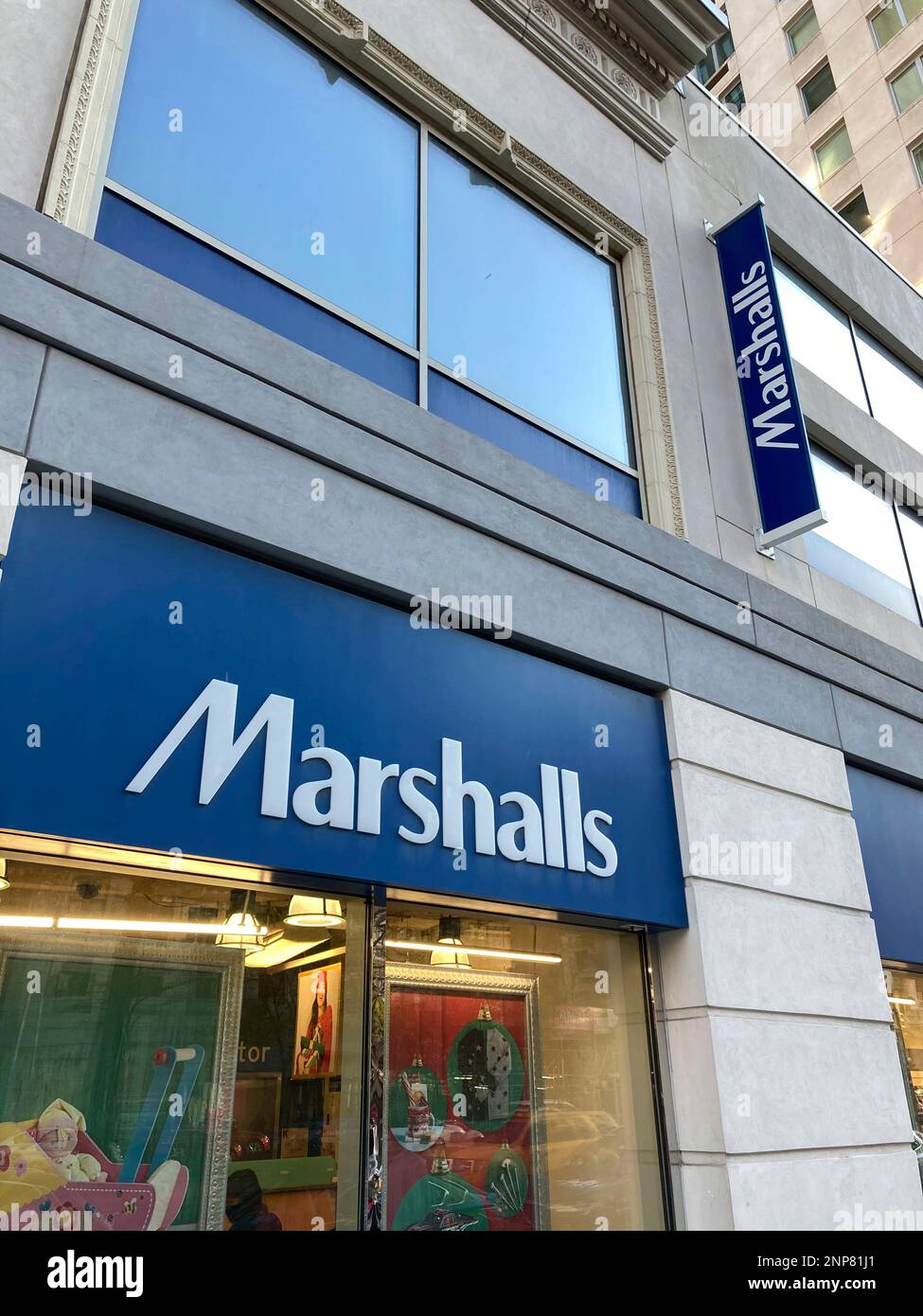 Photo by: STRF/STAR MAX/IPx 2020 11/29/20 A Marshalls Store on the UWS ...