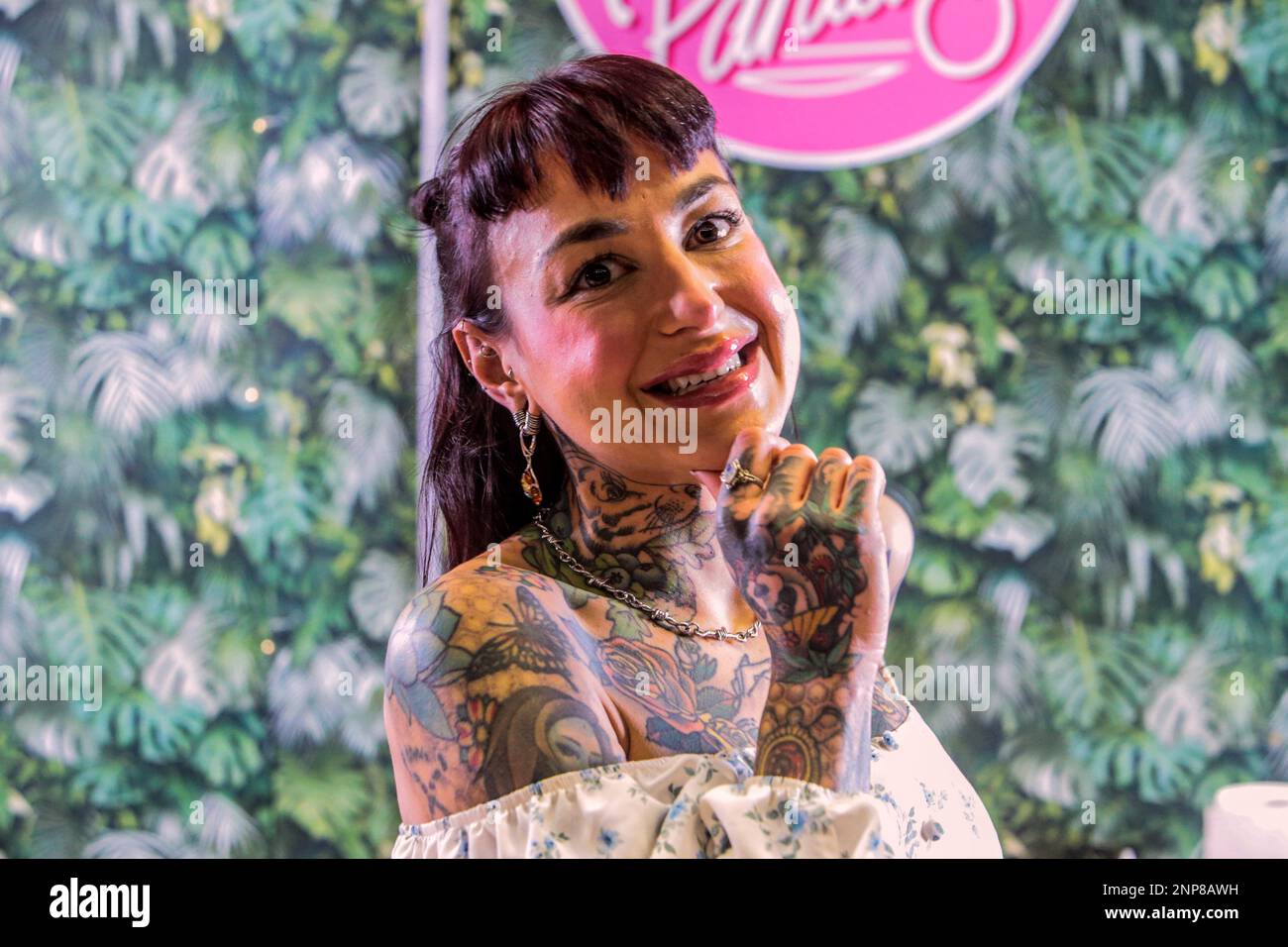 Silver rigs hi-res stock photography and images - Alamy