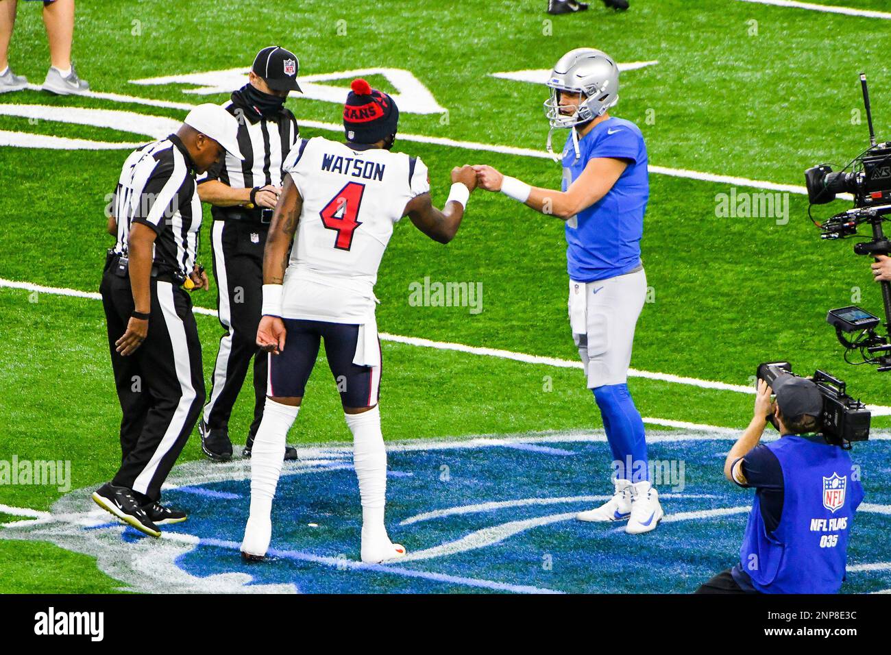 DETROIT, MI - NOVEMBER 26: Houston Texans quarterback Deshaun Watson (4 ...