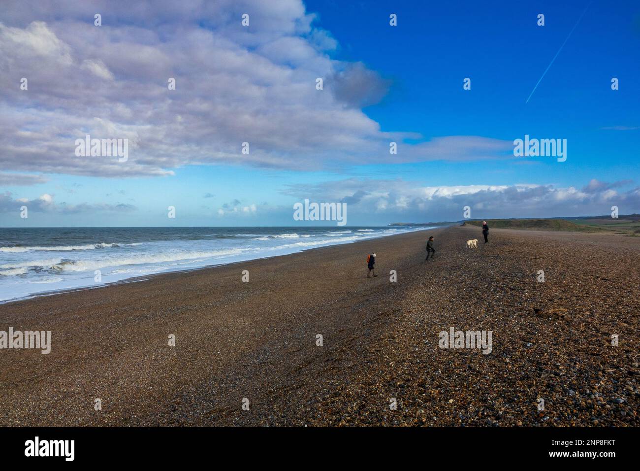 Salthouse beach norfolk hi-res stock photography and images - Alamy