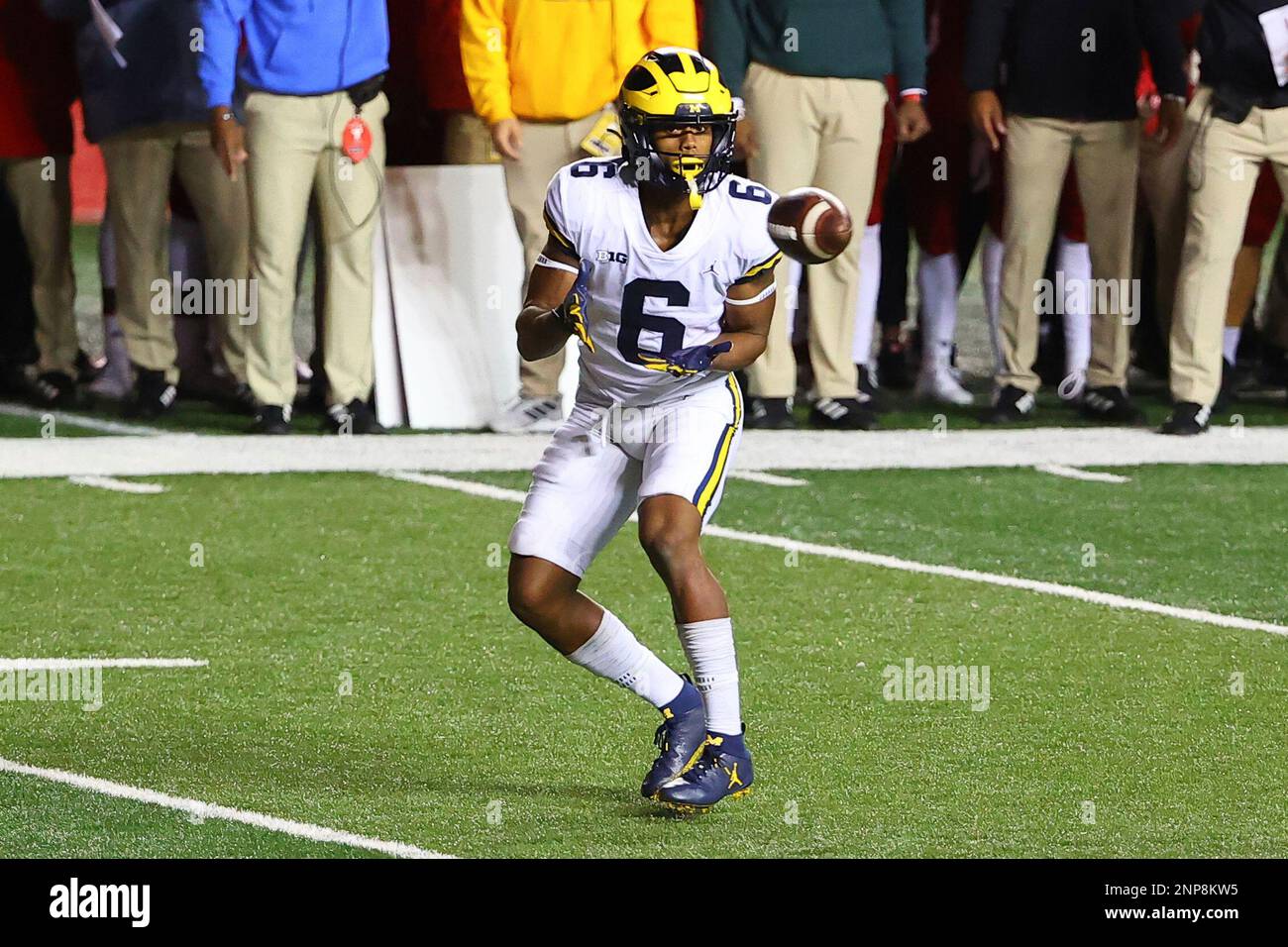 PISCATAWAY, NJ - NOVEMBER 21: Michigan Wolverines wide receiver ...