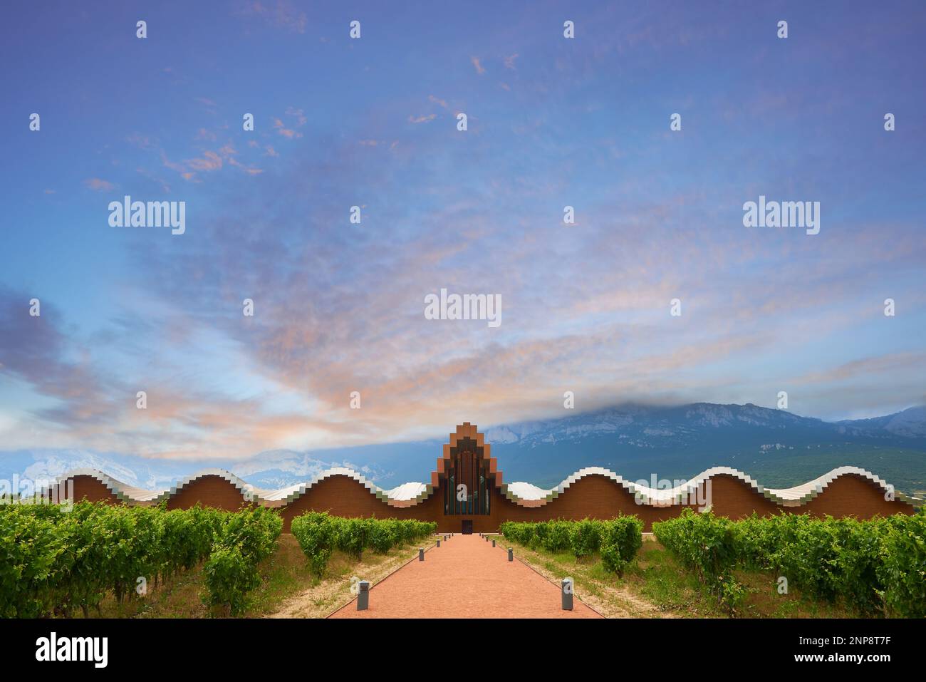 View f the famous building of Ysios wine cellar. Laguardia. Rioja ...