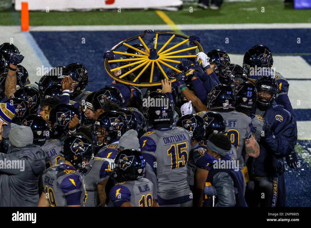 KENT, OH - NOVEMBER 17: Kent State Golden Flashes players celebrate as ...