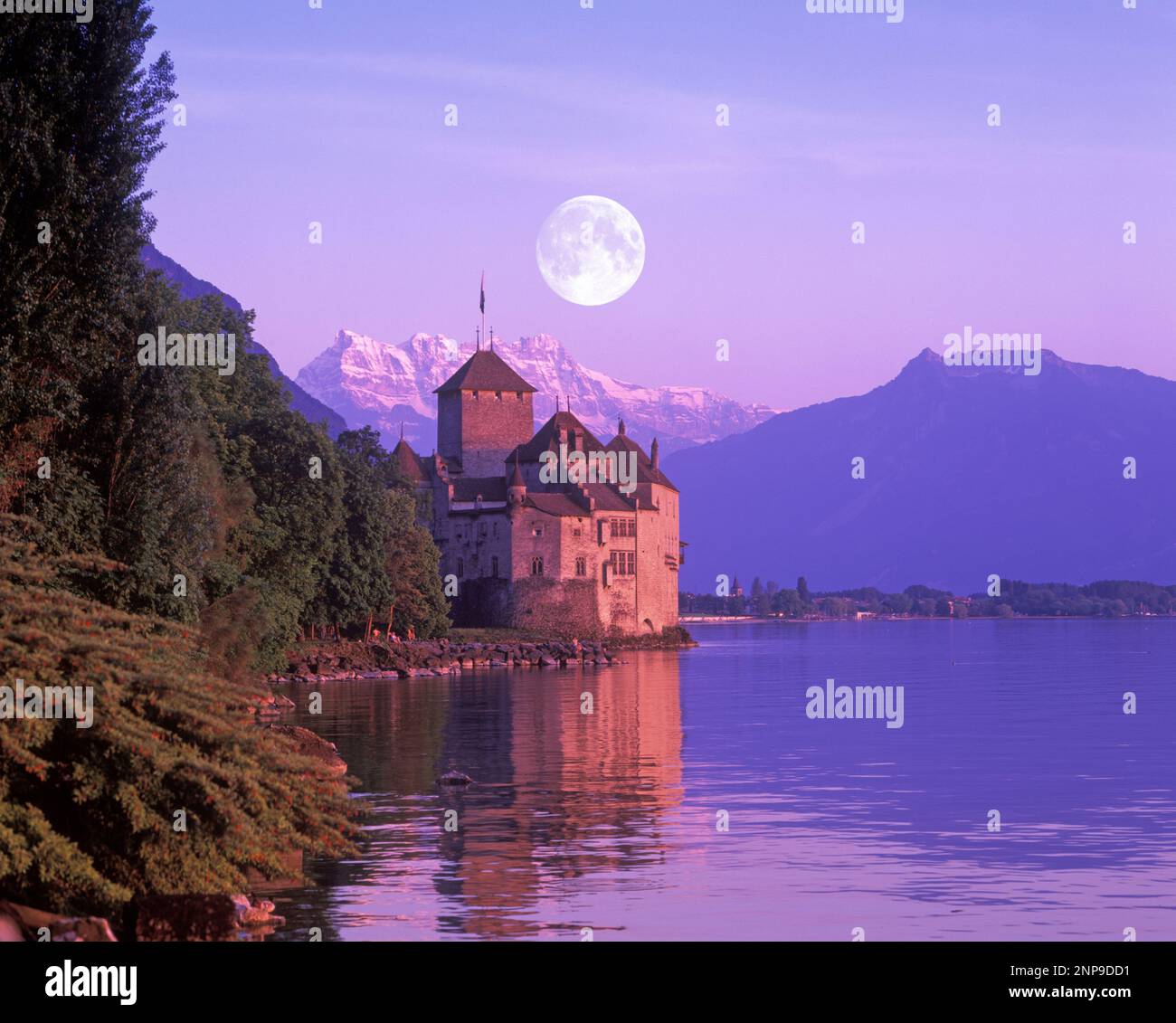 CHATEAU CHILLON CASTLE MONTREUX LAKE GENEVA VAUD SWITZERLAND Stock ...