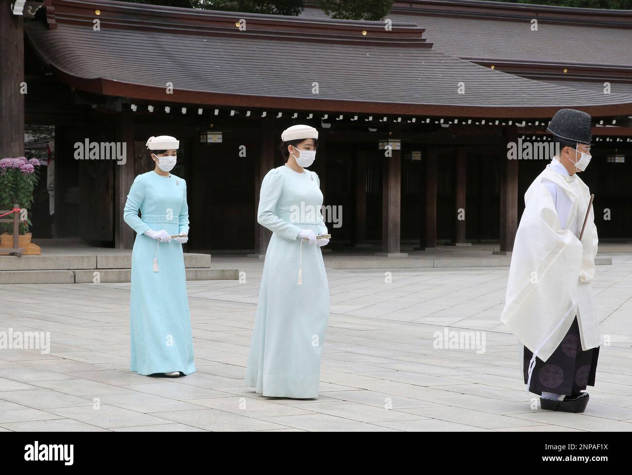 Princess Mako and Princess Kako of Akishino visit Meiji Jingu Shrine to ...