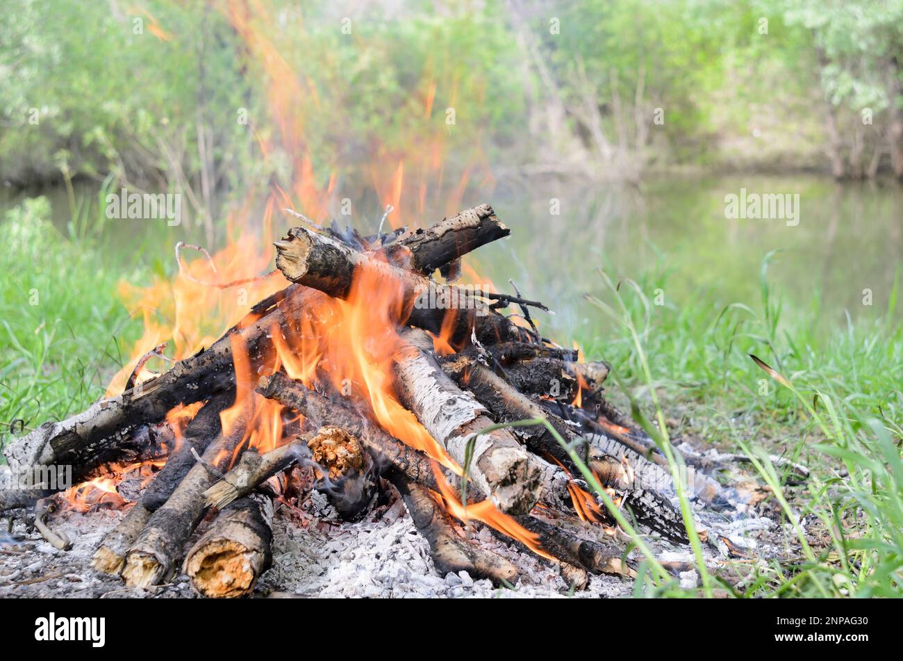 Beautiful fire pit burns on hi-res stock photography and images - Alamy