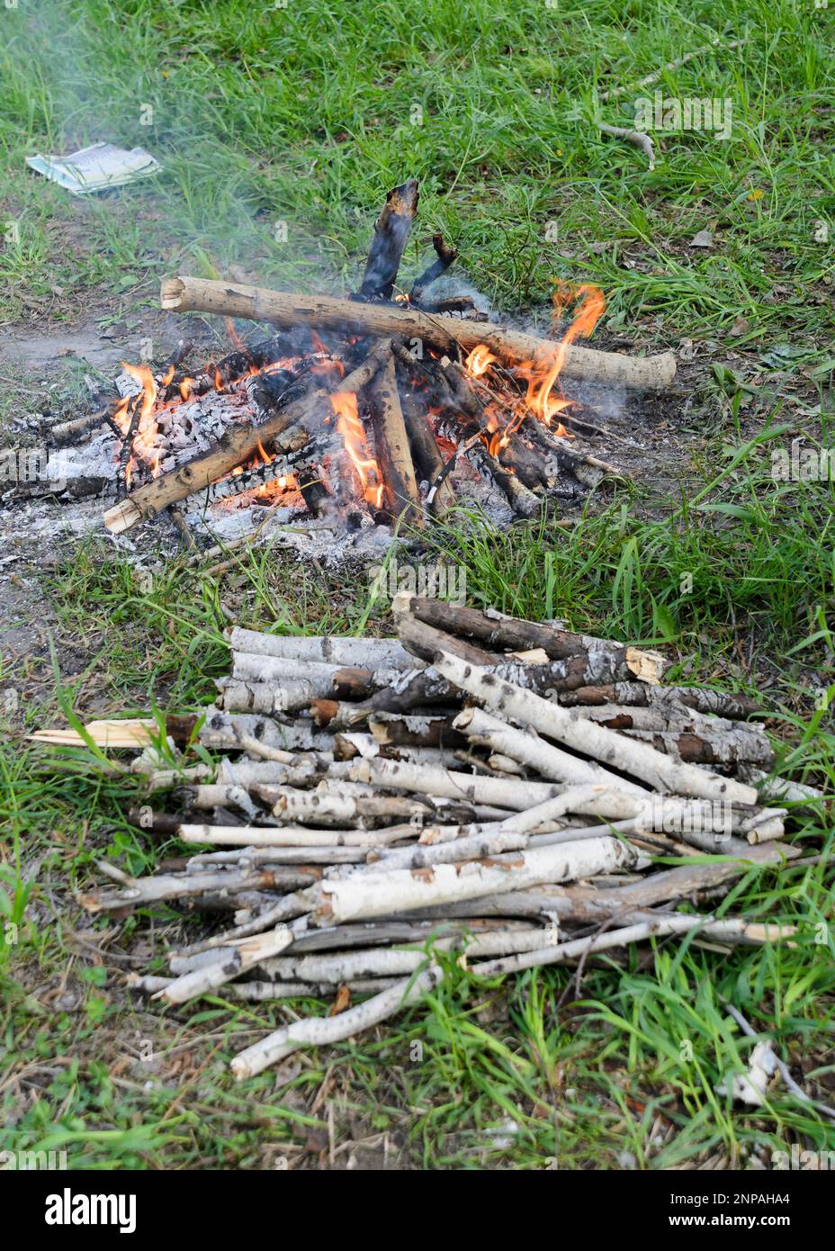 Beautiful fire pit burns on hi-res stock photography and images - Alamy
