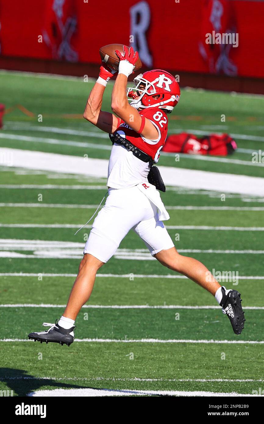 PISCATAWAY, NJ - OCTOBER 31: Rutgers Scarlet Knights wide receiver ...