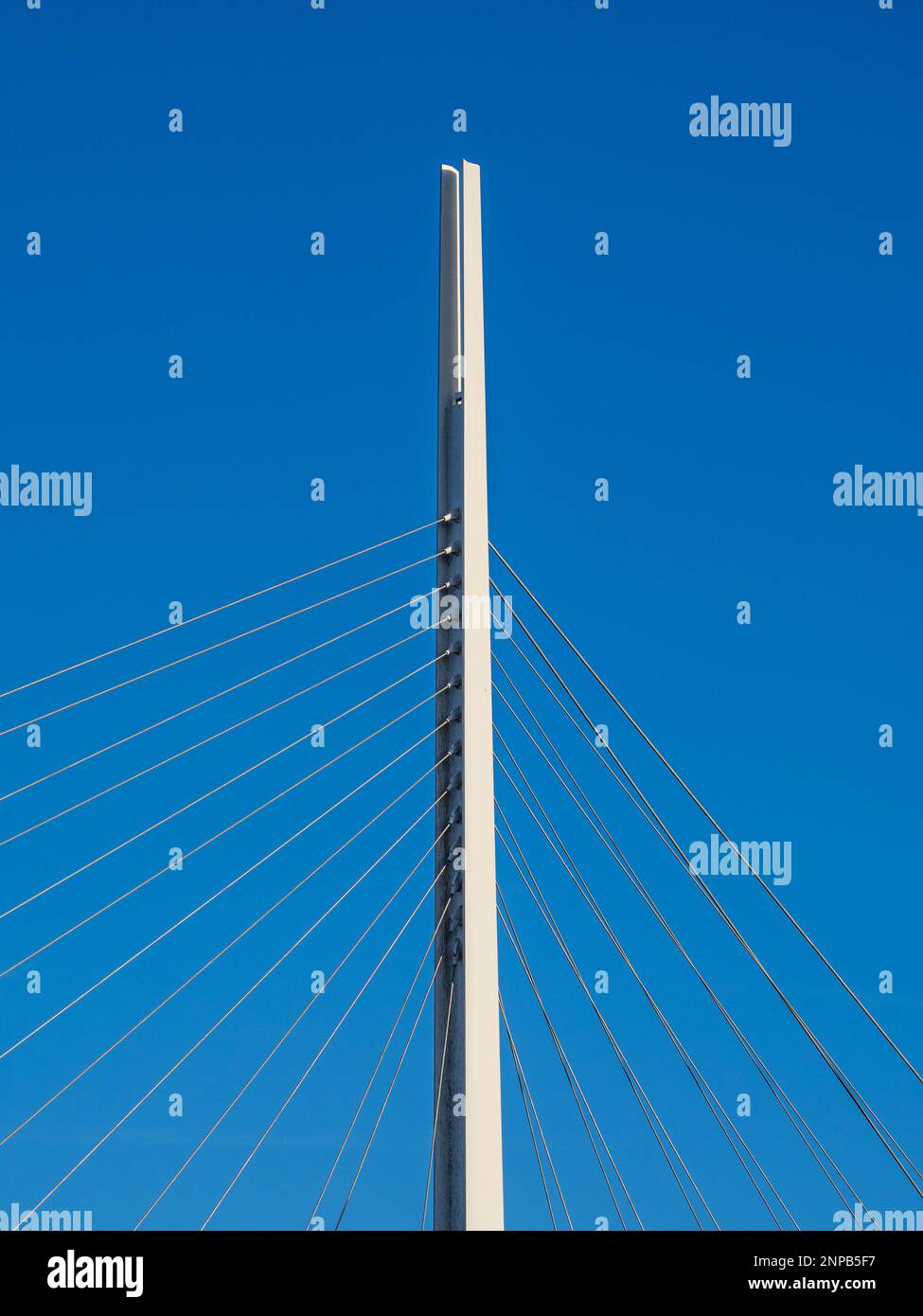 Reading footbridge hi-res stock photography and images - Alamy