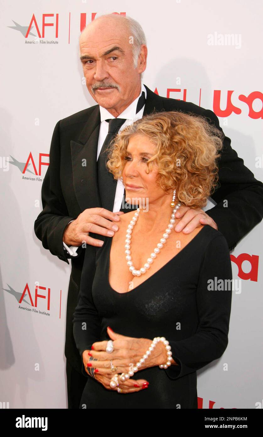 Photo by: NPX/STAR MAX/IPx 2020 10/31/20 Sean Connery, who played James ...
