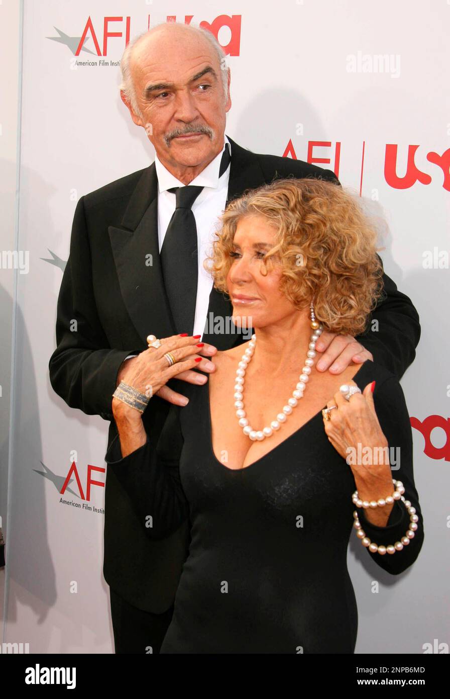 Photo by: NPX/STAR MAX/IPx 2020 10/31/20 Sean Connery, who played James ...