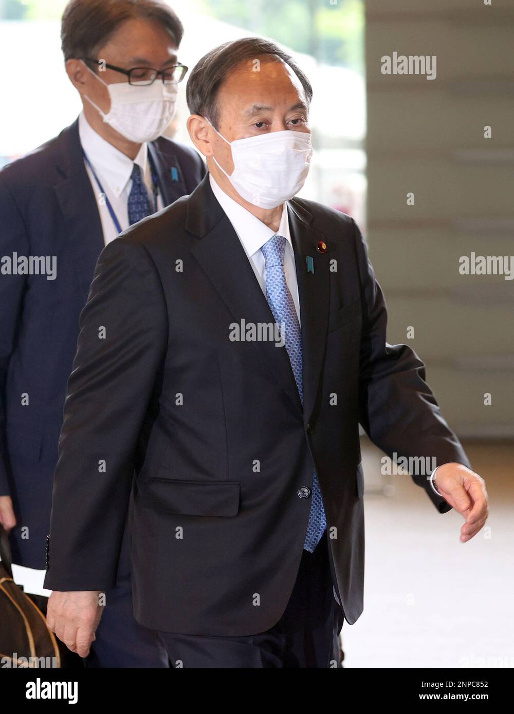 Japan's Prime Minister Yoshihide Suga arrives at Prime Minister's ...