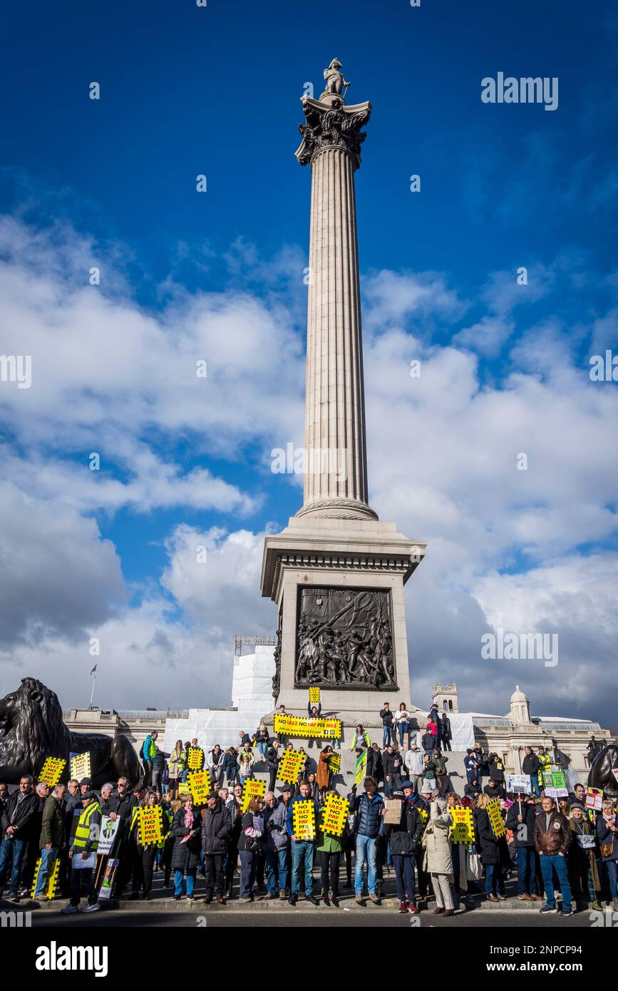 Anti-ULEZ protesters stage demonstration in Trafalgar Square as they ...