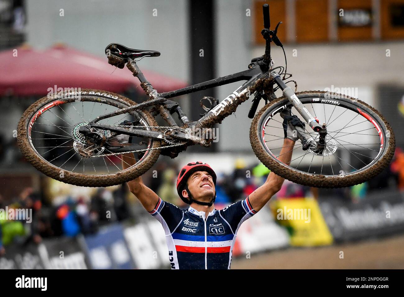 Jordan Sarrou of France, celebrates winning gold during the men's Elite ...