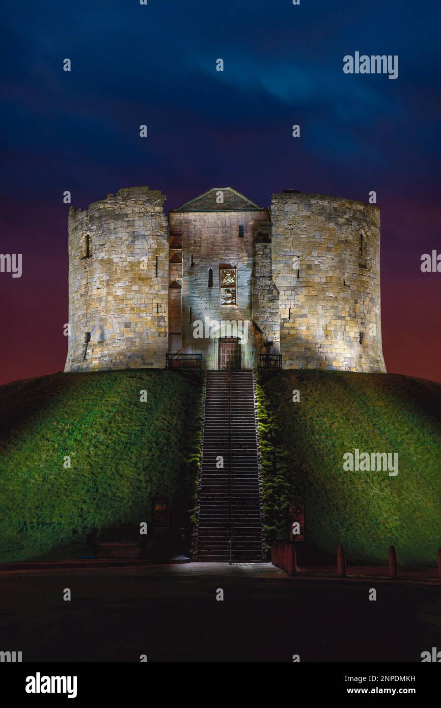 Keep of the medieval norman castle hi-res stock photography and images ...