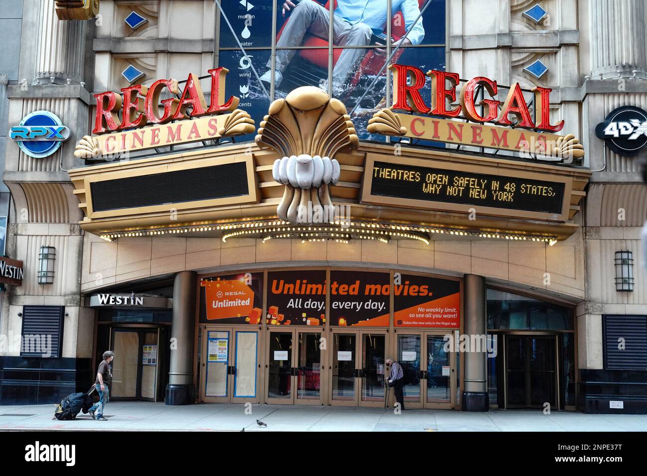 Photo by: John Nacion/STAR MAX/IPx 2020 10/5/20 A view of Regal Cinema ...