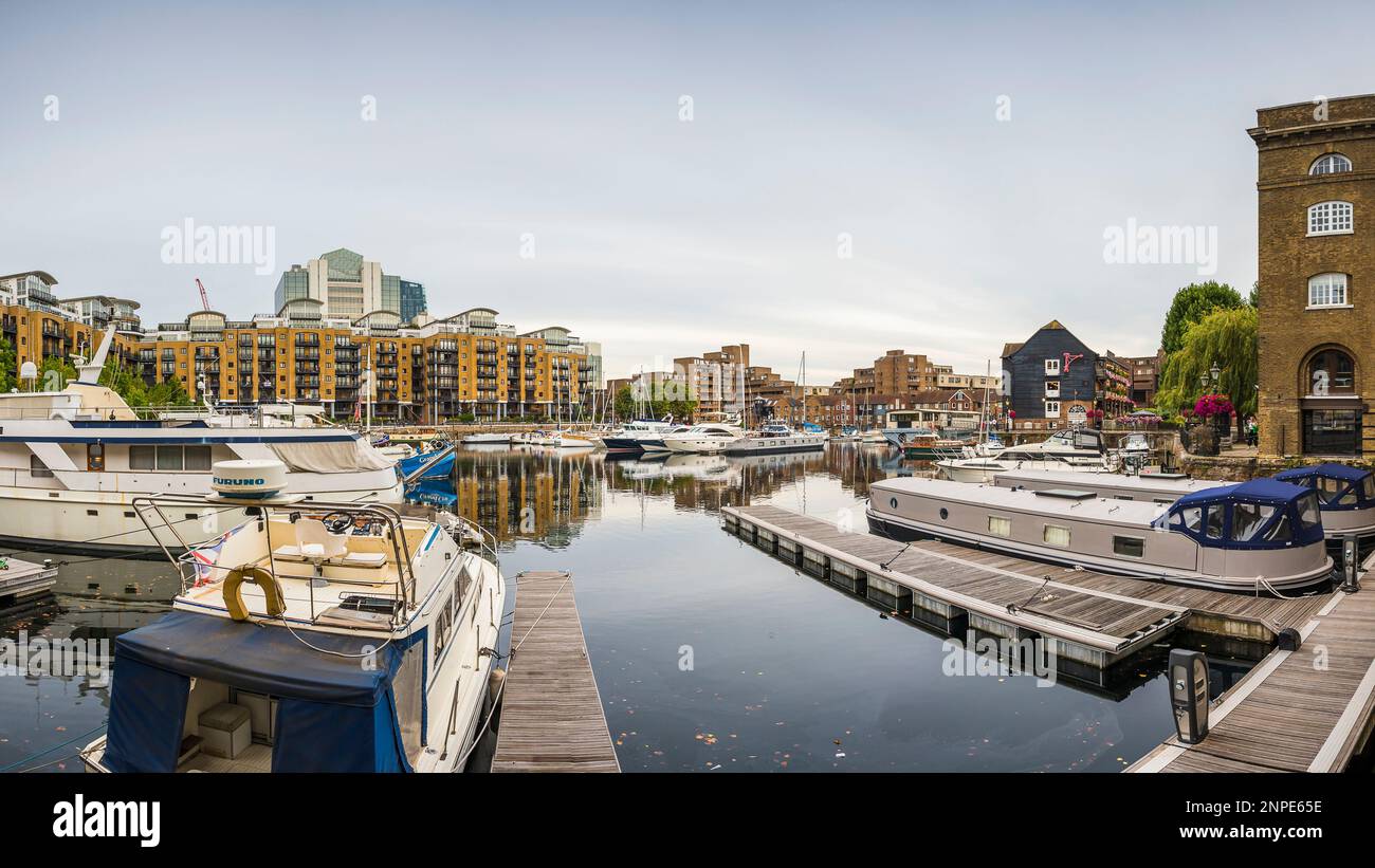 Boats in St Katharine Docks Marina in the heart of London Stock Photo ...