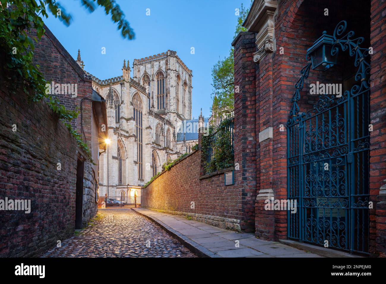 Minster gate york hi-res stock photography and images - Alamy