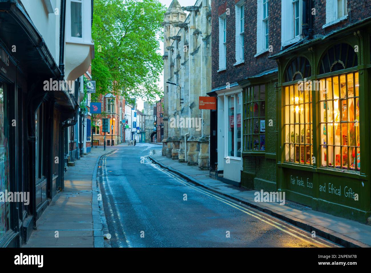 Dawn on Low Petergate in York historic centre Stock Photo - Alamy