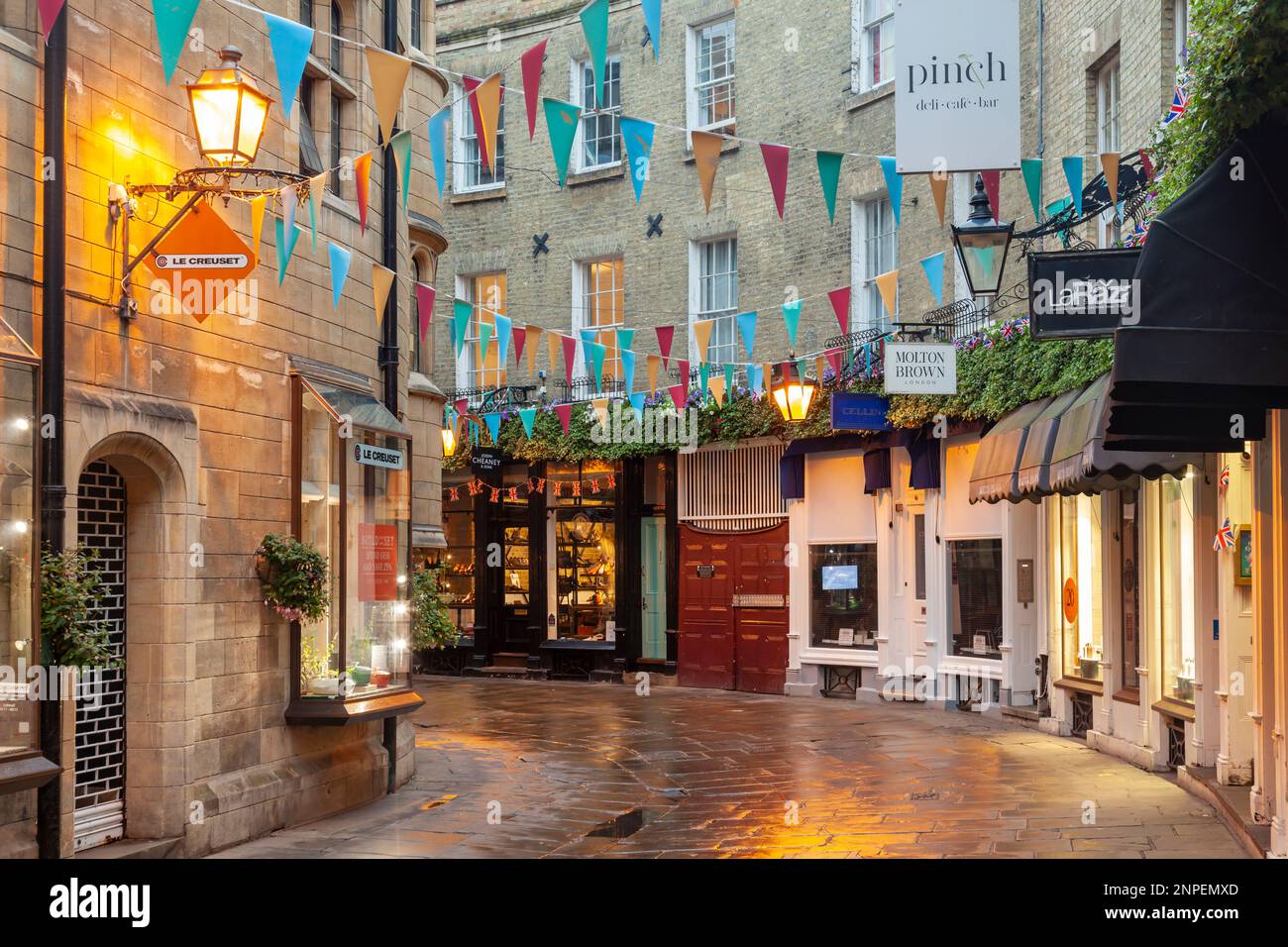 Rose crescent hi-res stock photography and images - Alamy