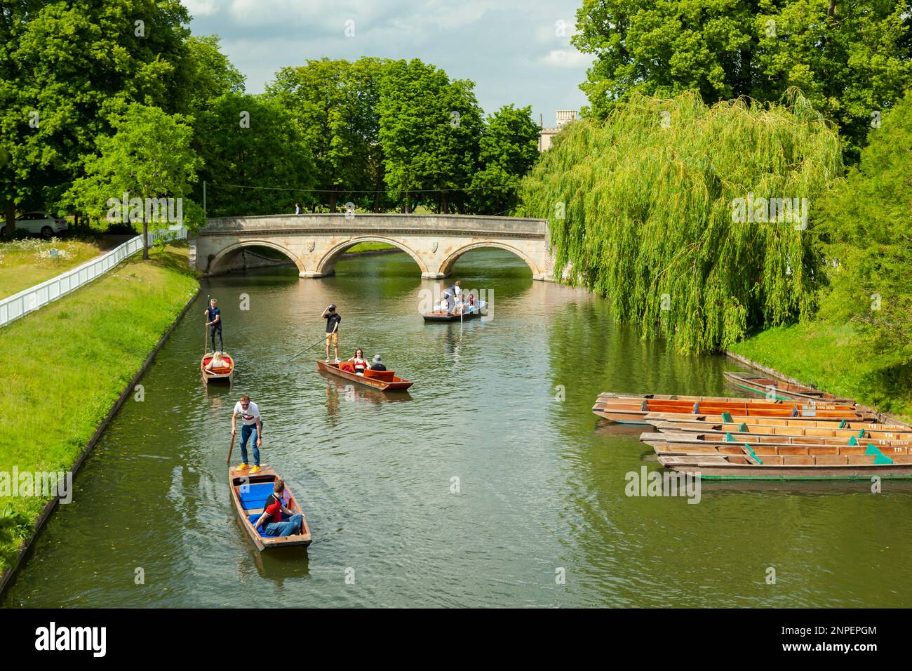 Trinity Bridge across river Cam in Cambridge Stock Photo - Alamy