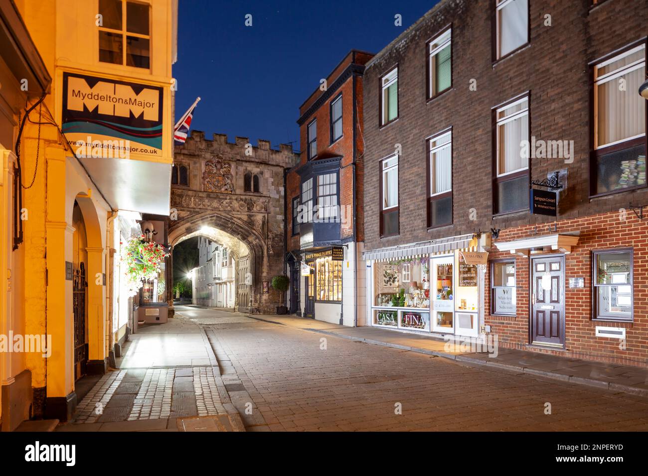 Evening on High Street in Salisbury Stock Photo - Alamy