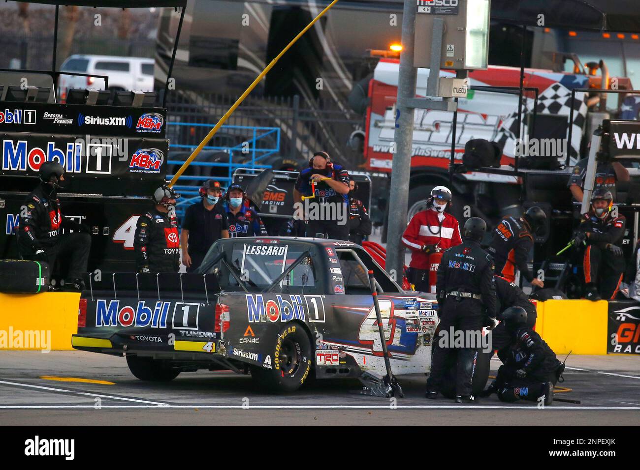 #4: Raphael Lessard, Kyle Busch Motorsports, Toyota Tundra Mobil 1 ...