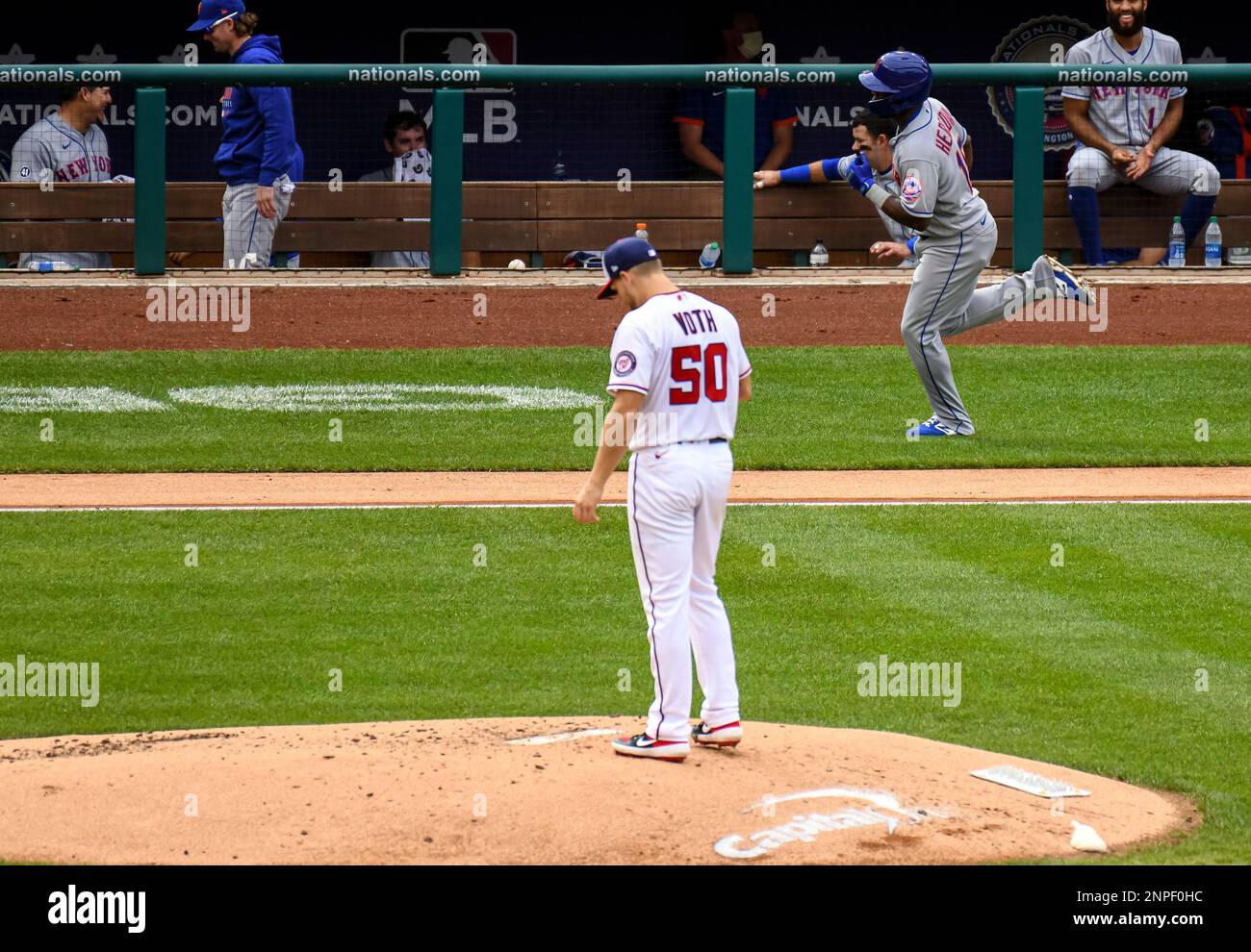 WASHINGTON, DC - SEPTEMBER 27: Washington Nationals starting pitcher ...