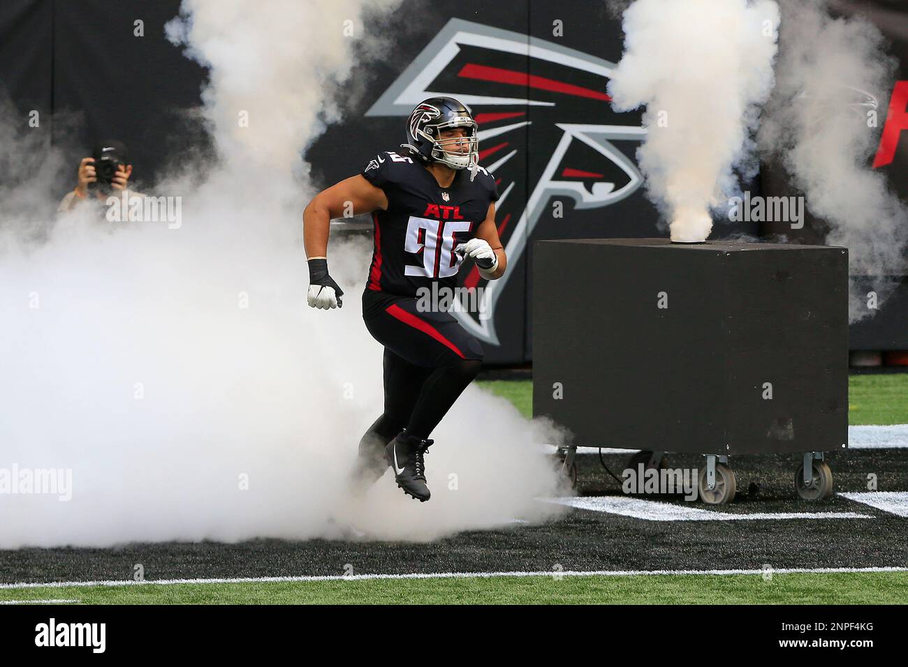 ATLANTA, GA - SEPTEMBER 27: Tyeler Davison #96 of the Atlanta Falcons ...