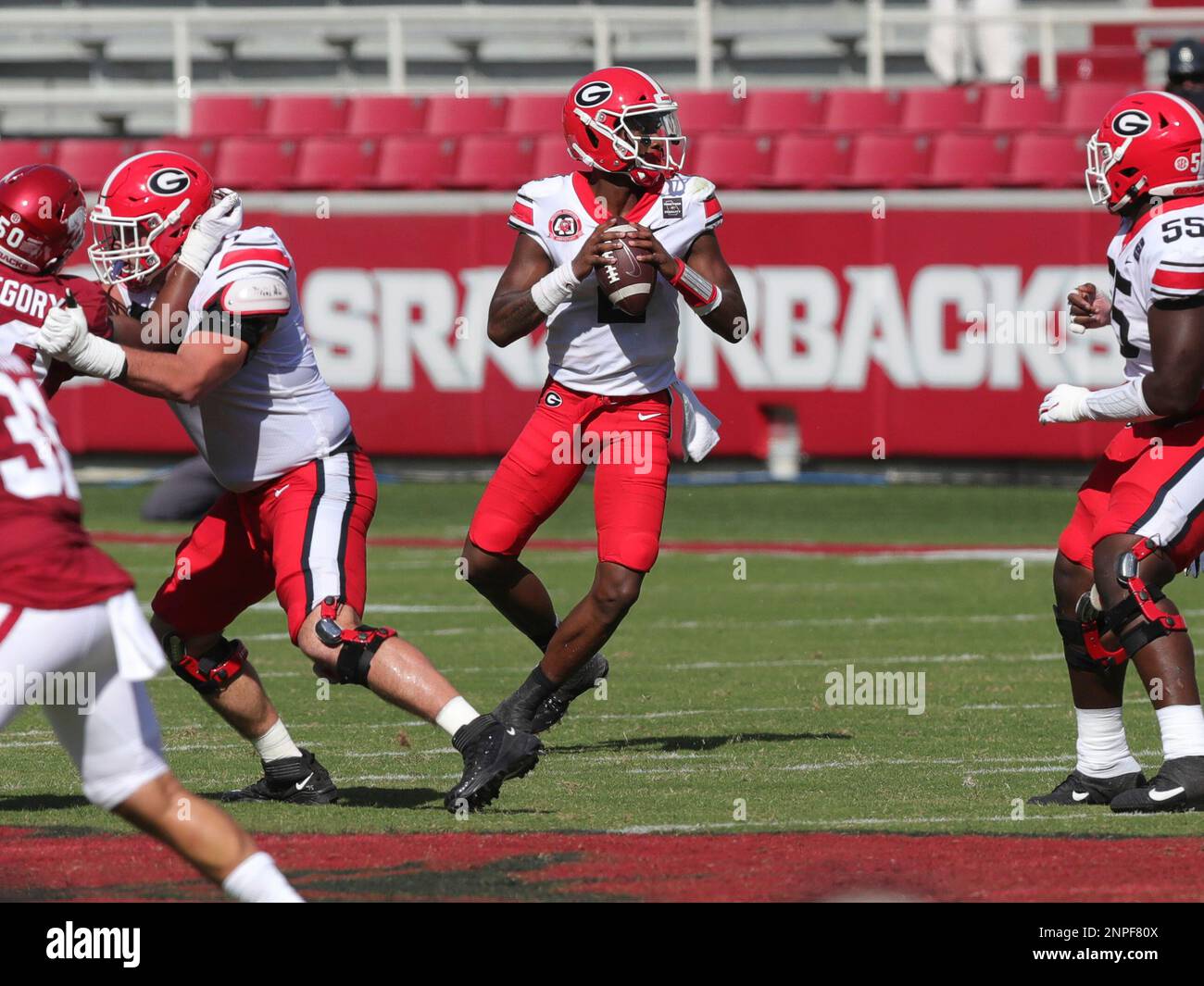 FAYETTEVILLE, AR - SEPTEMBER 26: Georgia Bulldogs quarterback D'Wan ...