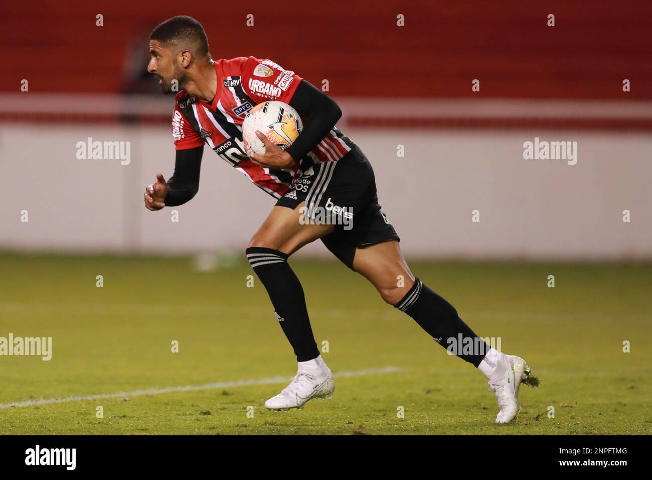 Santiago Trellez of Brazil's Sao Paulo celebrates after scoring against ...