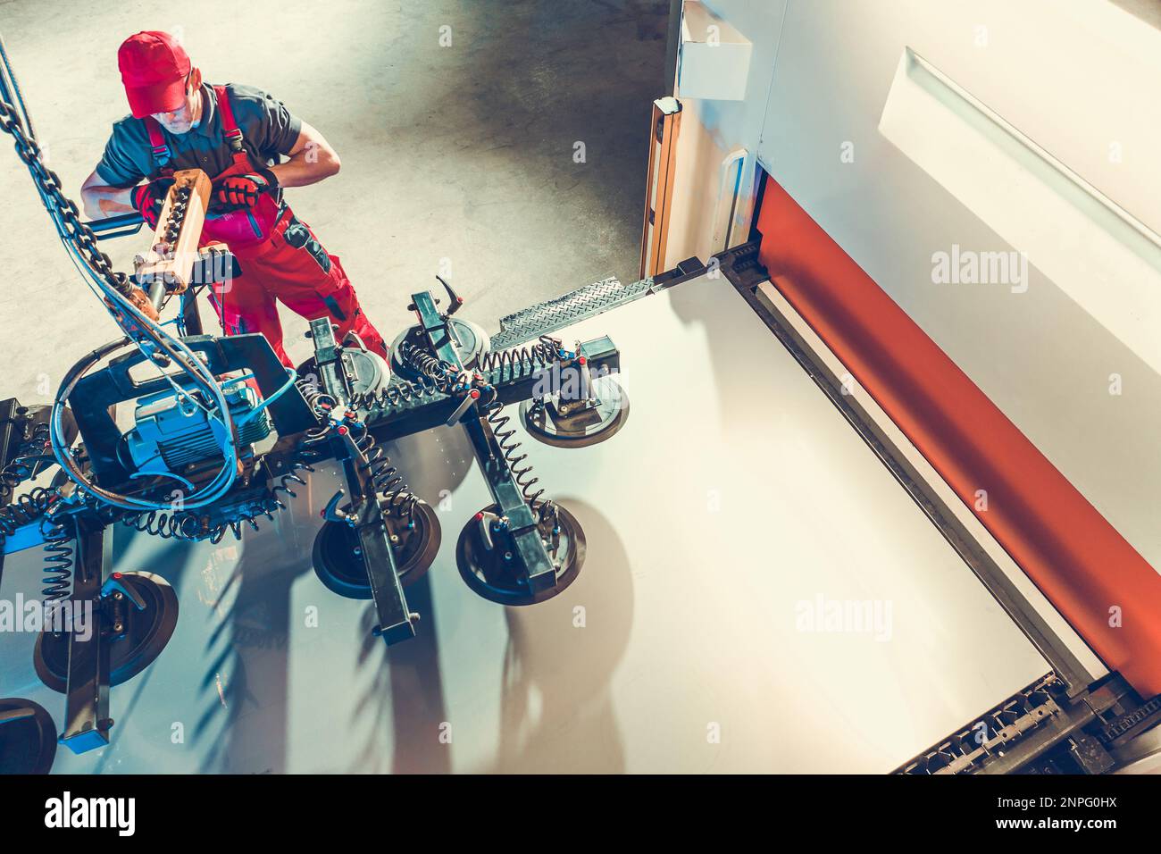 Vacuum lift hi-res stock photography and images - Alamy