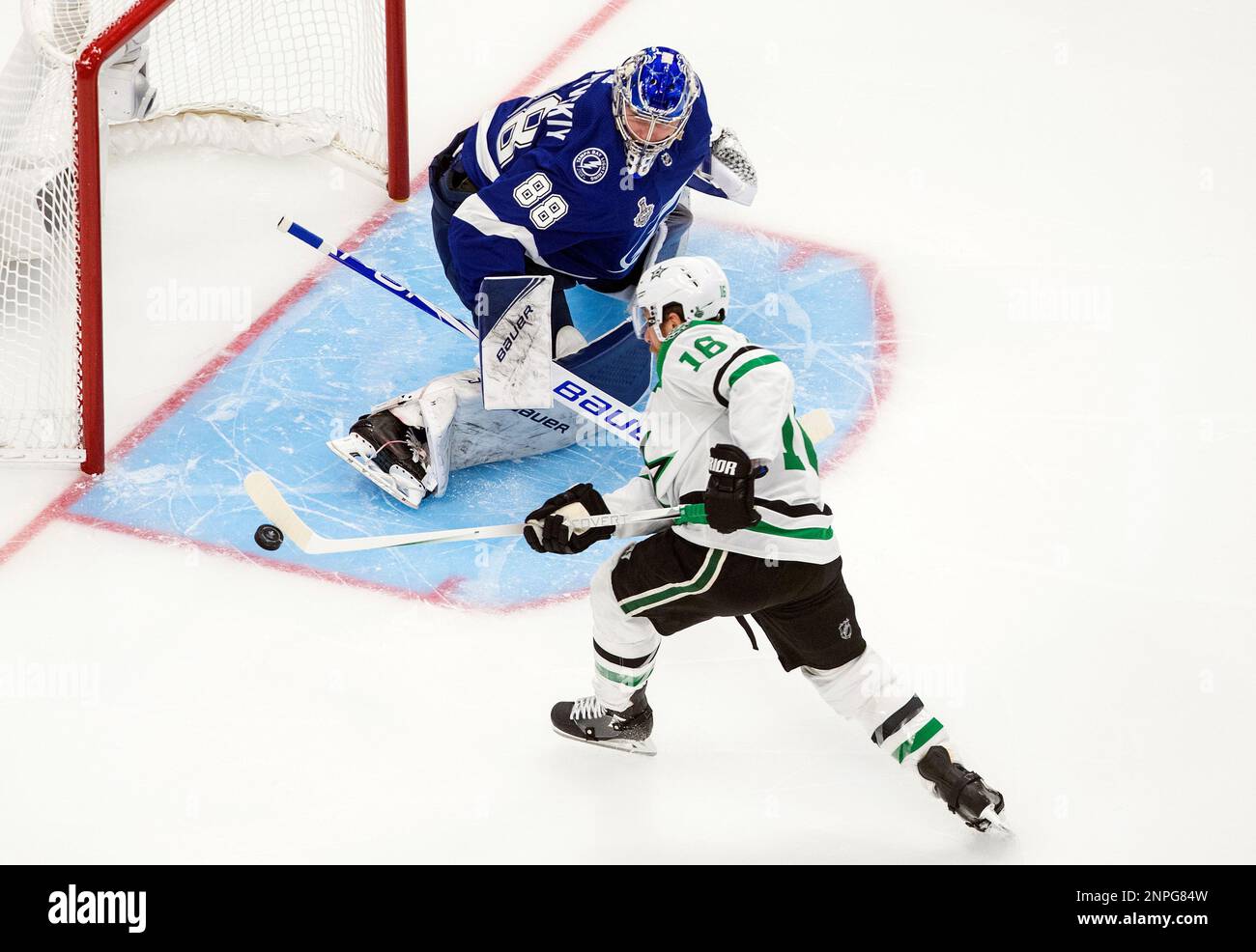 Dallas Stars center Joe Pavelski (16) is stopped by Tampa Bay Lightning ...