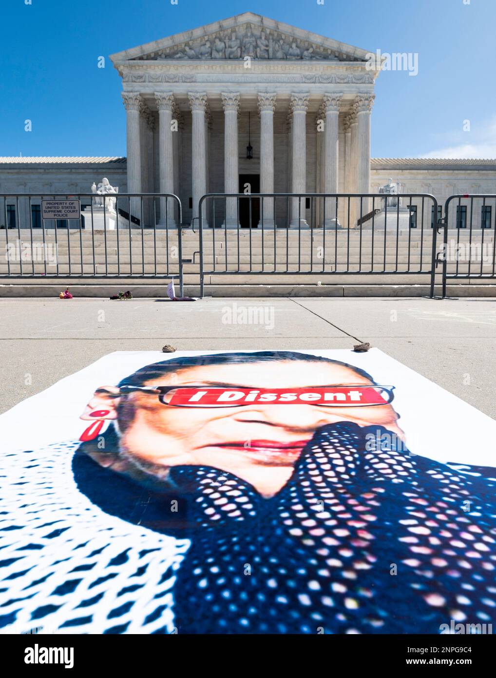 UNITED STATES - SEPTEMBER 19: A Ruth bader Ginsburg I dissent poster ...