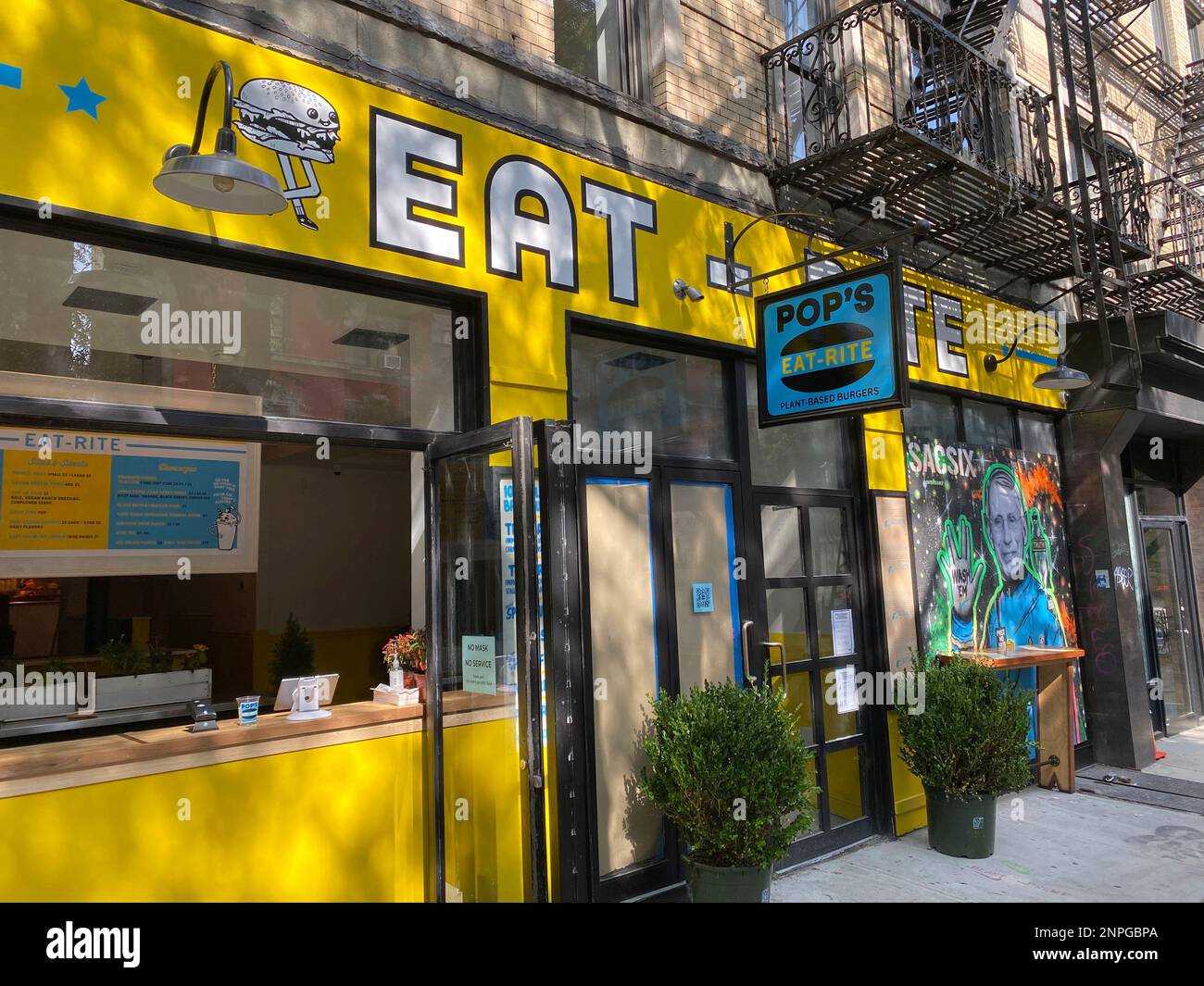 Photo by: STRF/STAR MAX/IPx 2020 9/18/20 Pop's Eat-Rite has opened on ...