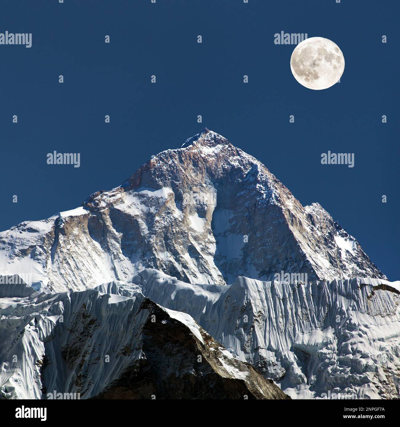 view of mount Makalu 8463 m from mount Gokyo ri, night view of mt ...
