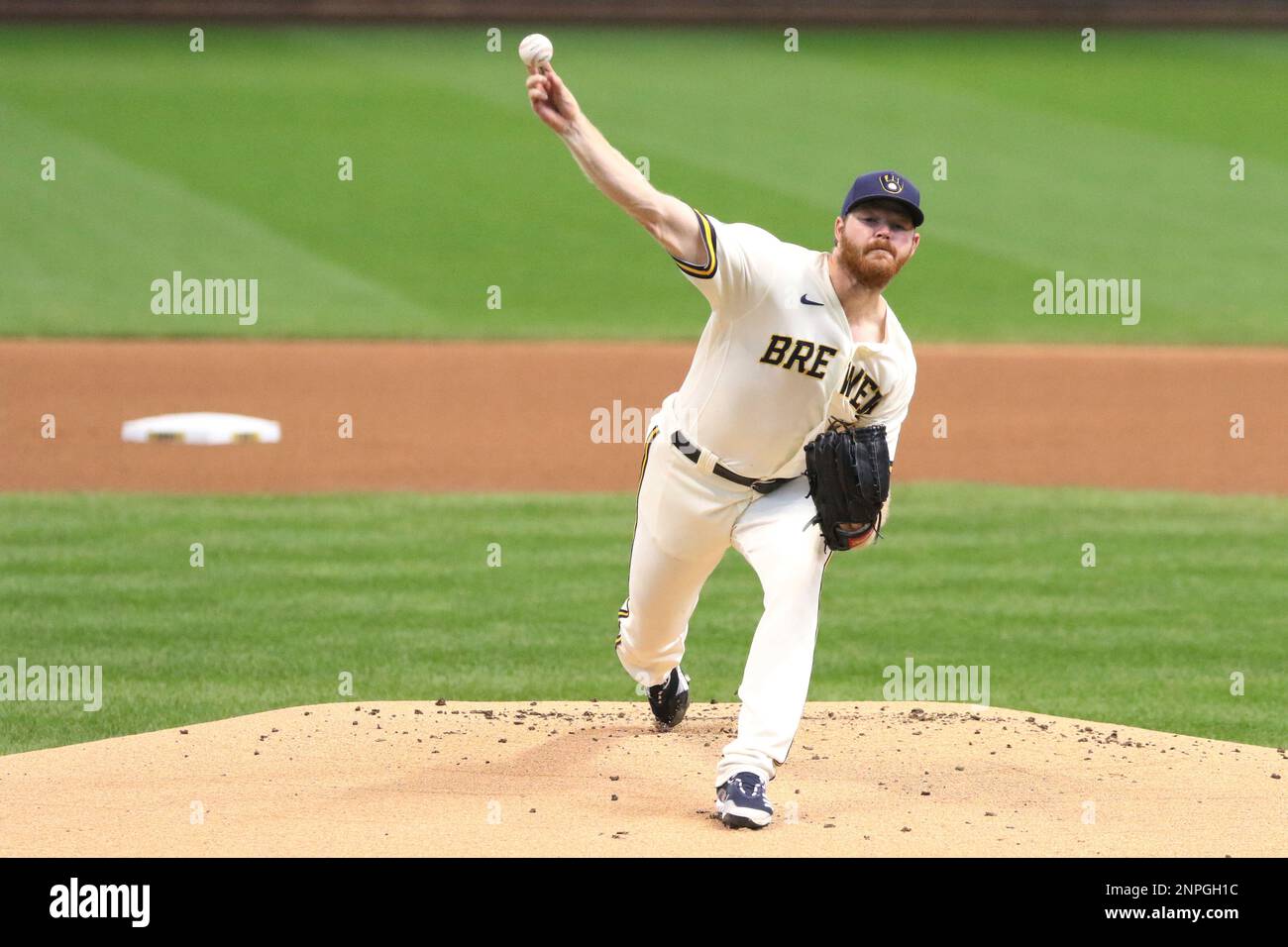 MILWAUKEE, WI - SEPTEMBER 16: Milwaukee Brewers starting pitcher ...
