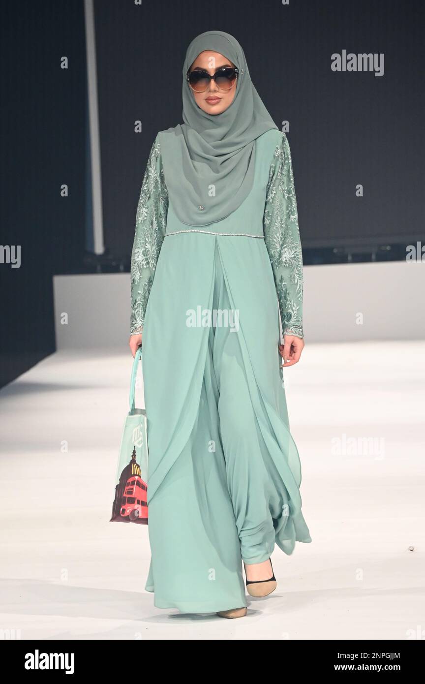 Muslim fashion show london excel hi-res stock photography and images ...