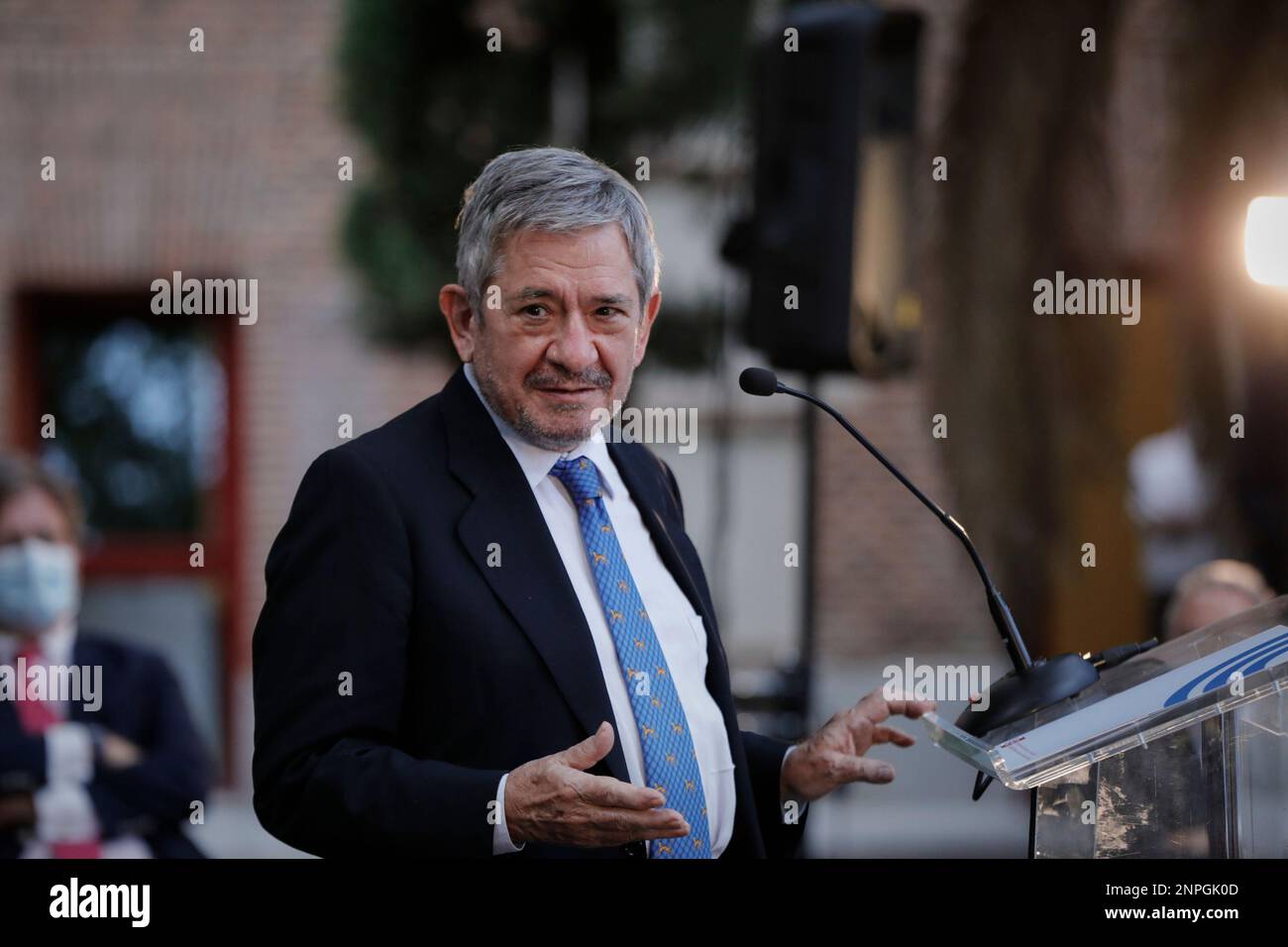 The politician and economist Enrique Barón Crespo receives the 'Corona ...