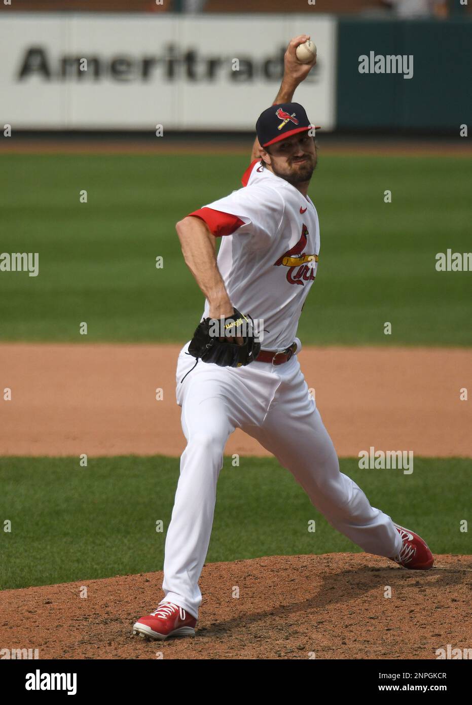 ST. LOUIS, MO - SEPTEMBER 13: St. Louis Cardinals pitcher Andrew Miller ...