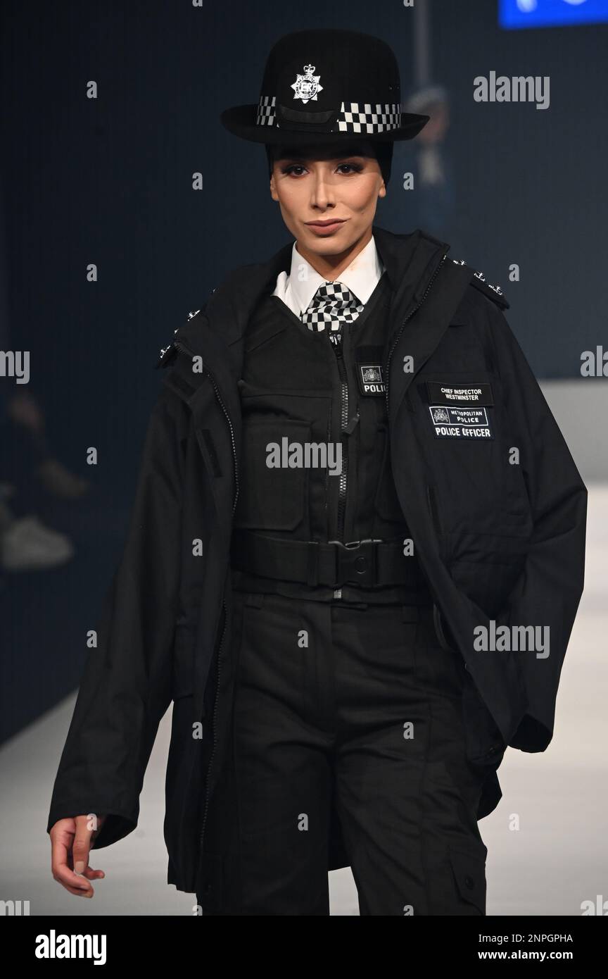 Metropolitan police recruitment showcases hi-res stock photography and ...