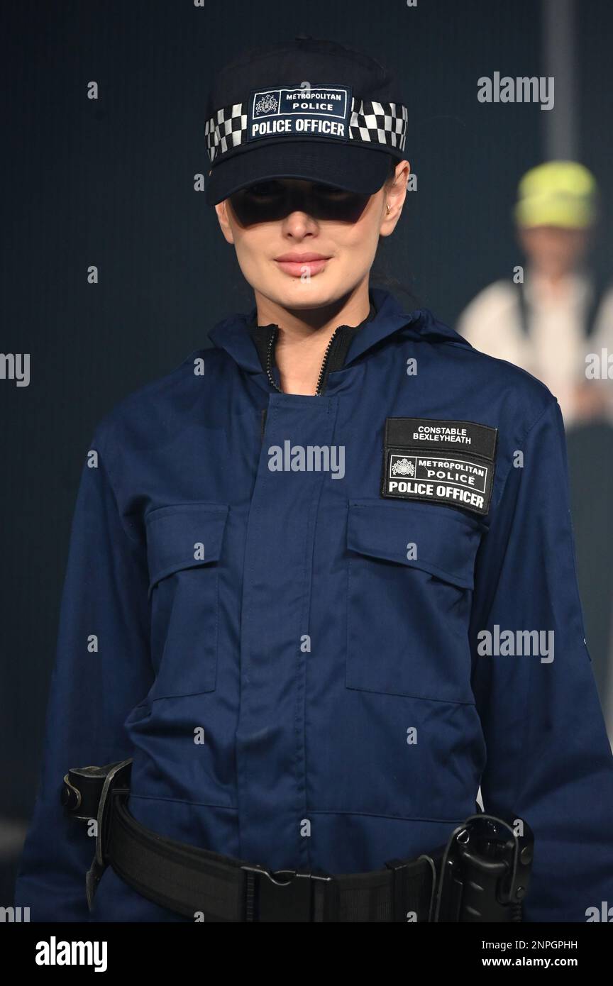 Metropolitan police recruitment showcases hi-res stock photography and ...