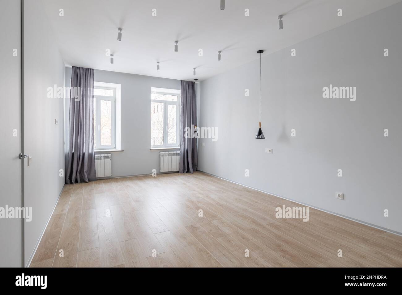 Empty gray room ready for people to move in Stock Photo - Alamy