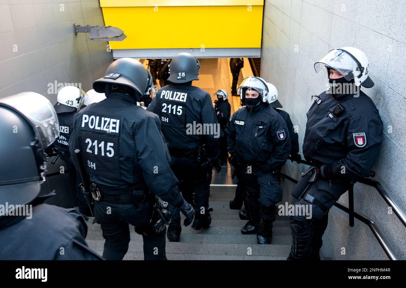 Séquence de personnel hi-res stock photography and images - Alamy