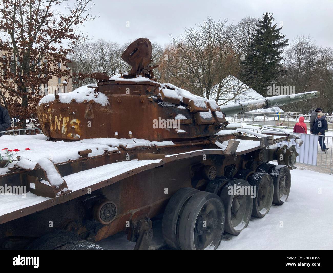 Russian t 72 tank hi-res stock photography and images - Alamy