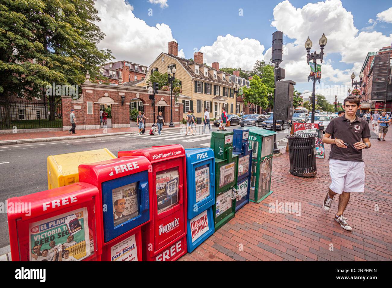 Cambridge mass sidewalk hi-res stock photography and images - Alamy