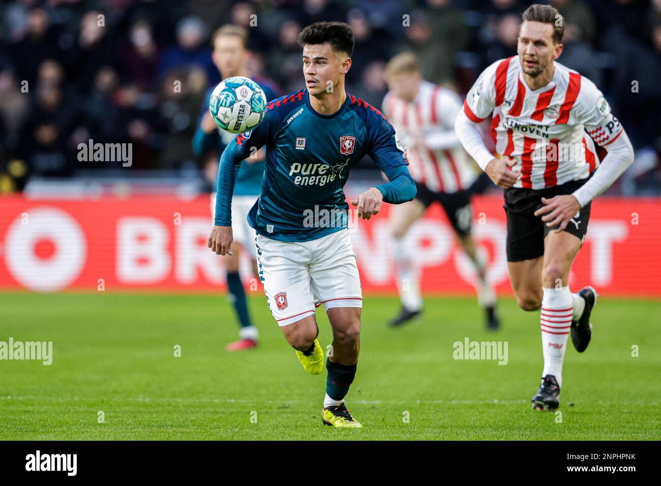 EINDHOVEN, NETHERLANDS - FEBRUARY 26: Mees Hilgers of FC Twente during ...