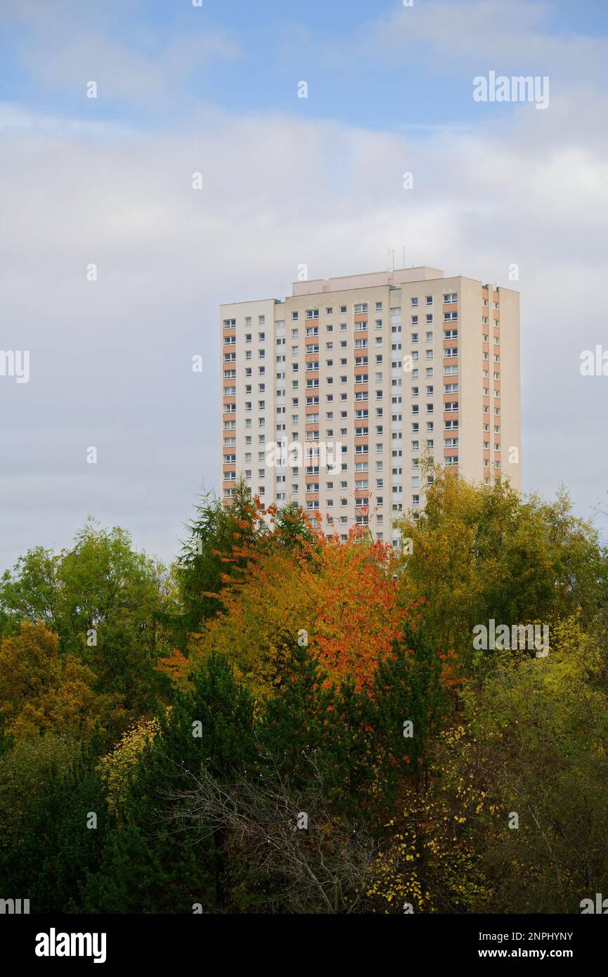 Flats maryhill scotland hi-res stock photography and images - Alamy